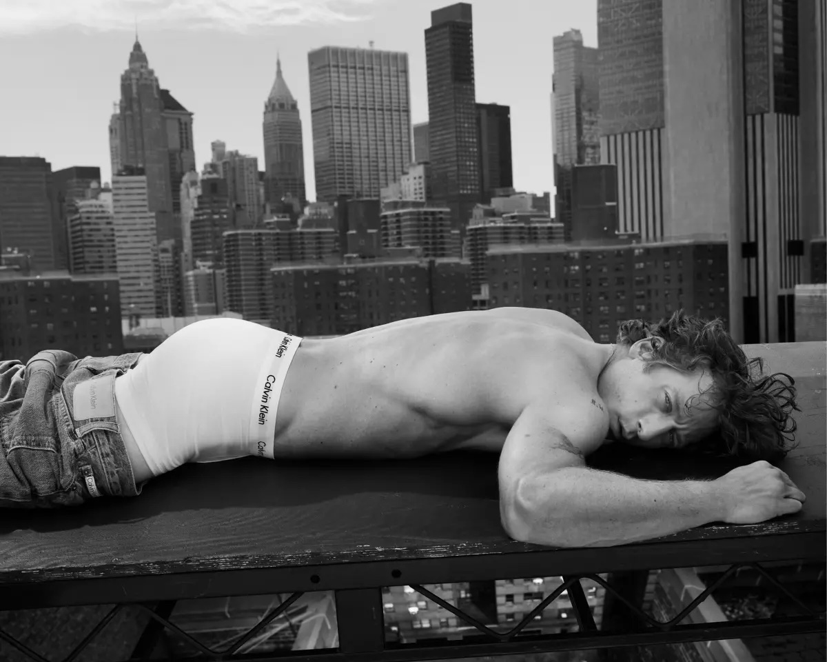 Yes Chef! Jeremy Allen White in steamy Calvin Klein campaign - Reel 360 ... Yes Chef! Jeremy Allen White in steamy Calvin Klein campaign - Reel 360 ...