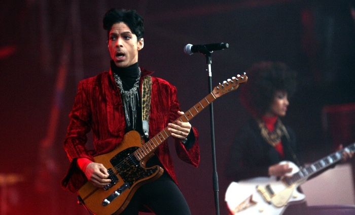 "Shut up already, damn!" Remembering Prince 8 years after his death ...